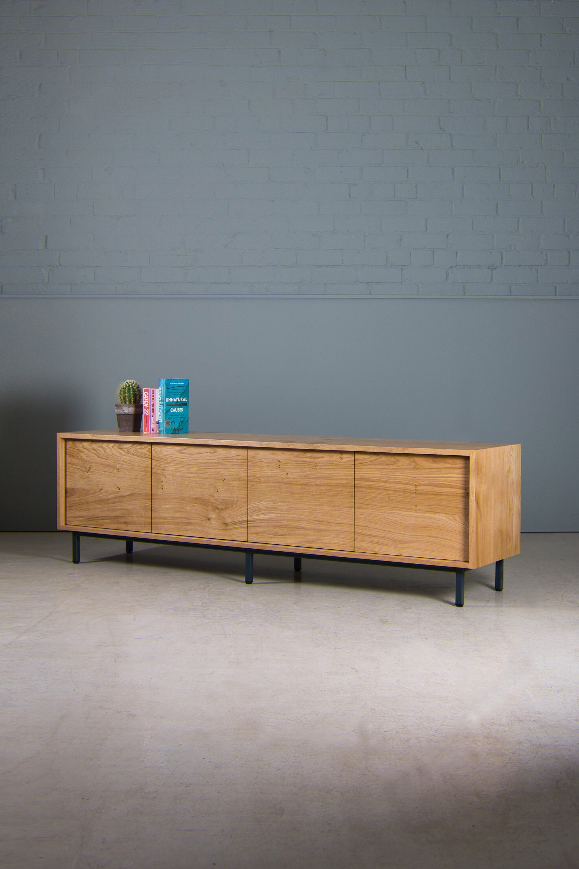 Solid oak media unit store