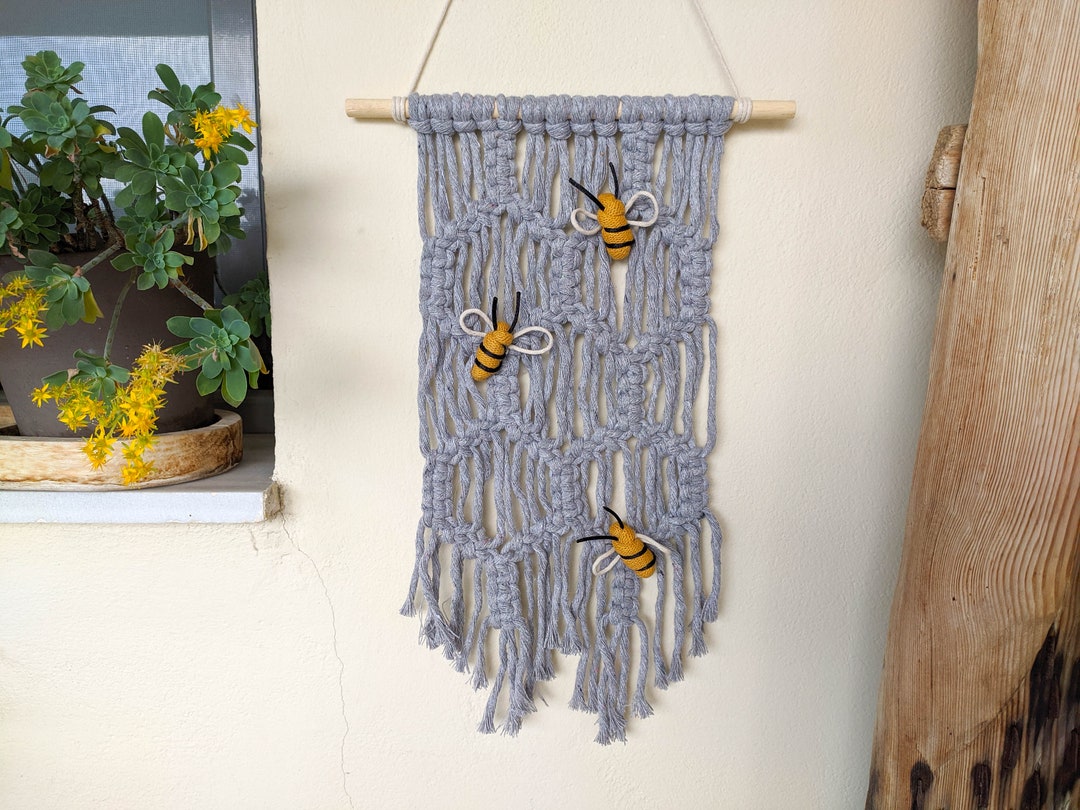 Macrame Bees and Honeycomb Wall Hanging, Cute Small Wall Banner for ...