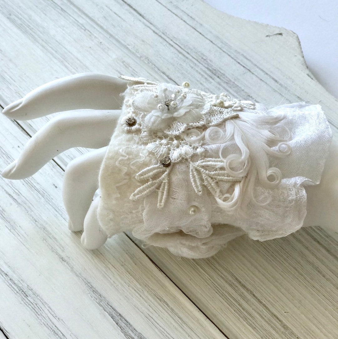 Felted Bracelet, Braided Wool Bracelet, Women's Bracelet, Felt Cuff ...