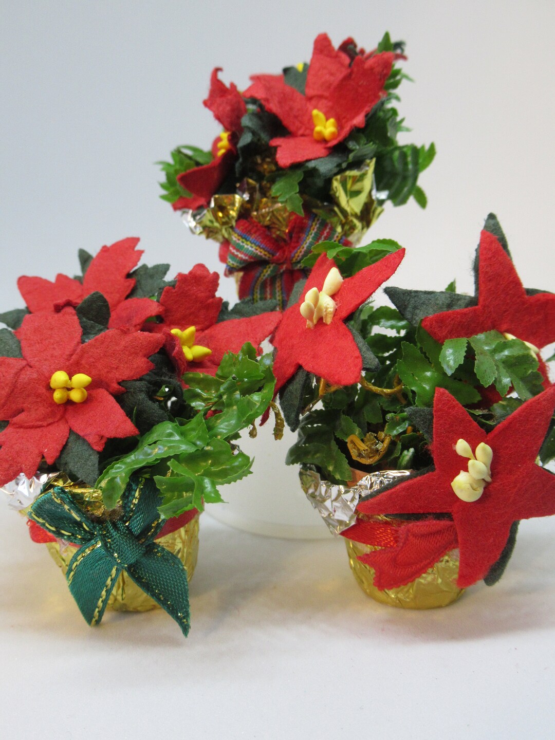 Mini Poinsettia for Holiday Decorating! Miniature Christmas Floral ...