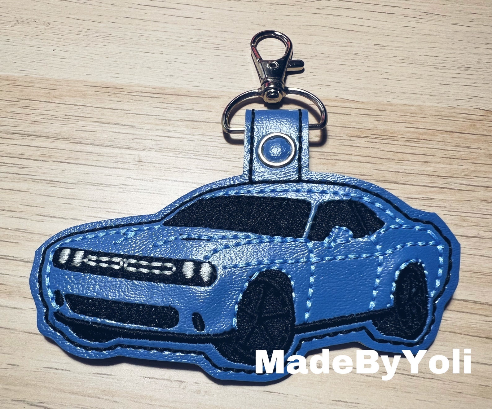 C Sports Car Keychain - Etsy