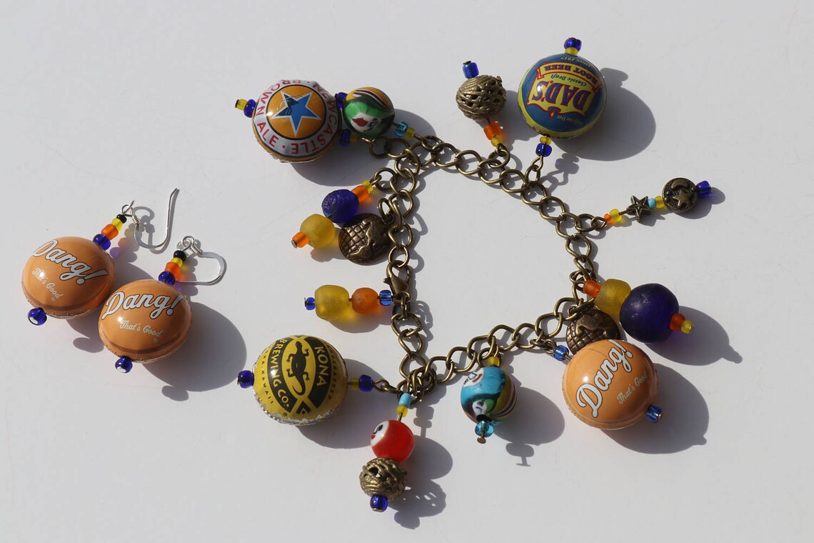 Recycled Vintage US Orange Bottle Cap Earrings. Dang That's Good Retro ...