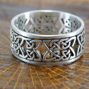 Sterling Silver Endless Knot Ring / Trinity Knot / Celtic Ring ...