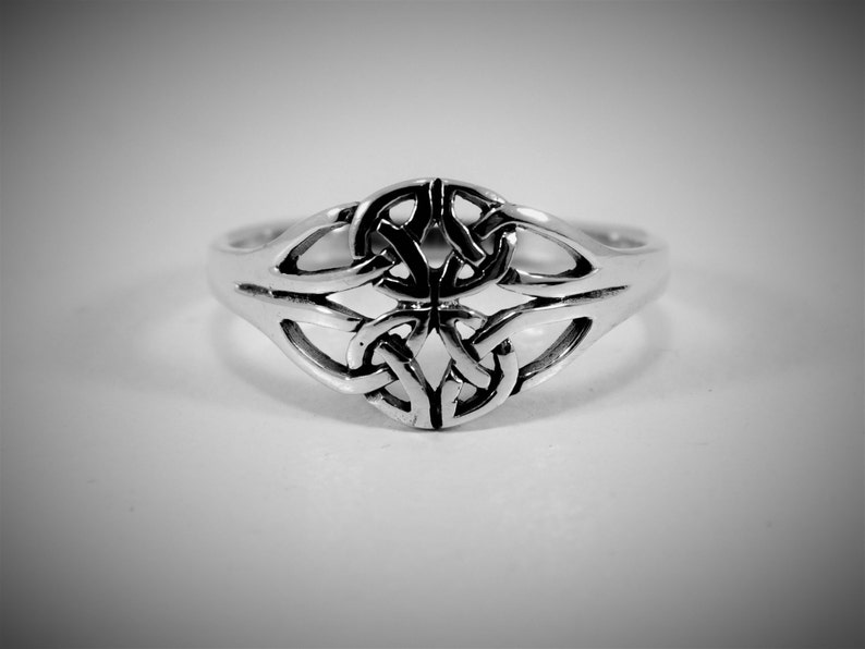 Sterling Silver Celtic Knot Ring / Celtic Ring / Endless Knot Ring ...