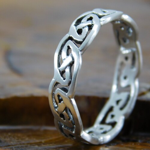 Sterling Silver Celtic Ring / Endless Knot Ring / Weave Ring - Etsy