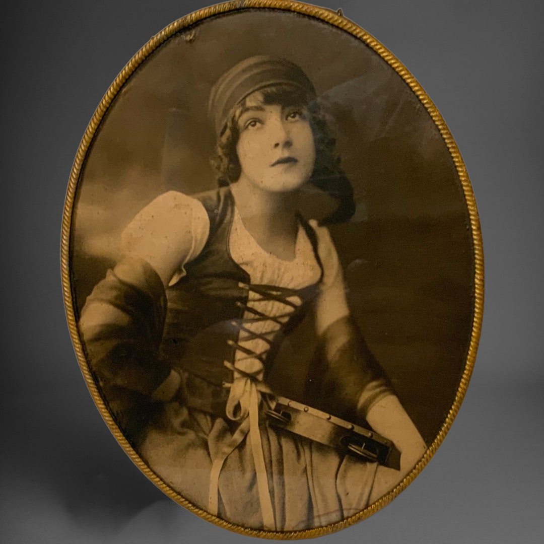 Vintage Gypsy Woman With Tambourine Picture Wall Hanging RARE Oval ...