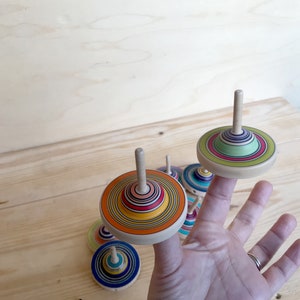 Wooden UFO Finger Spinning Top, Handmade Tops, Spinning Tops, Spinning ...