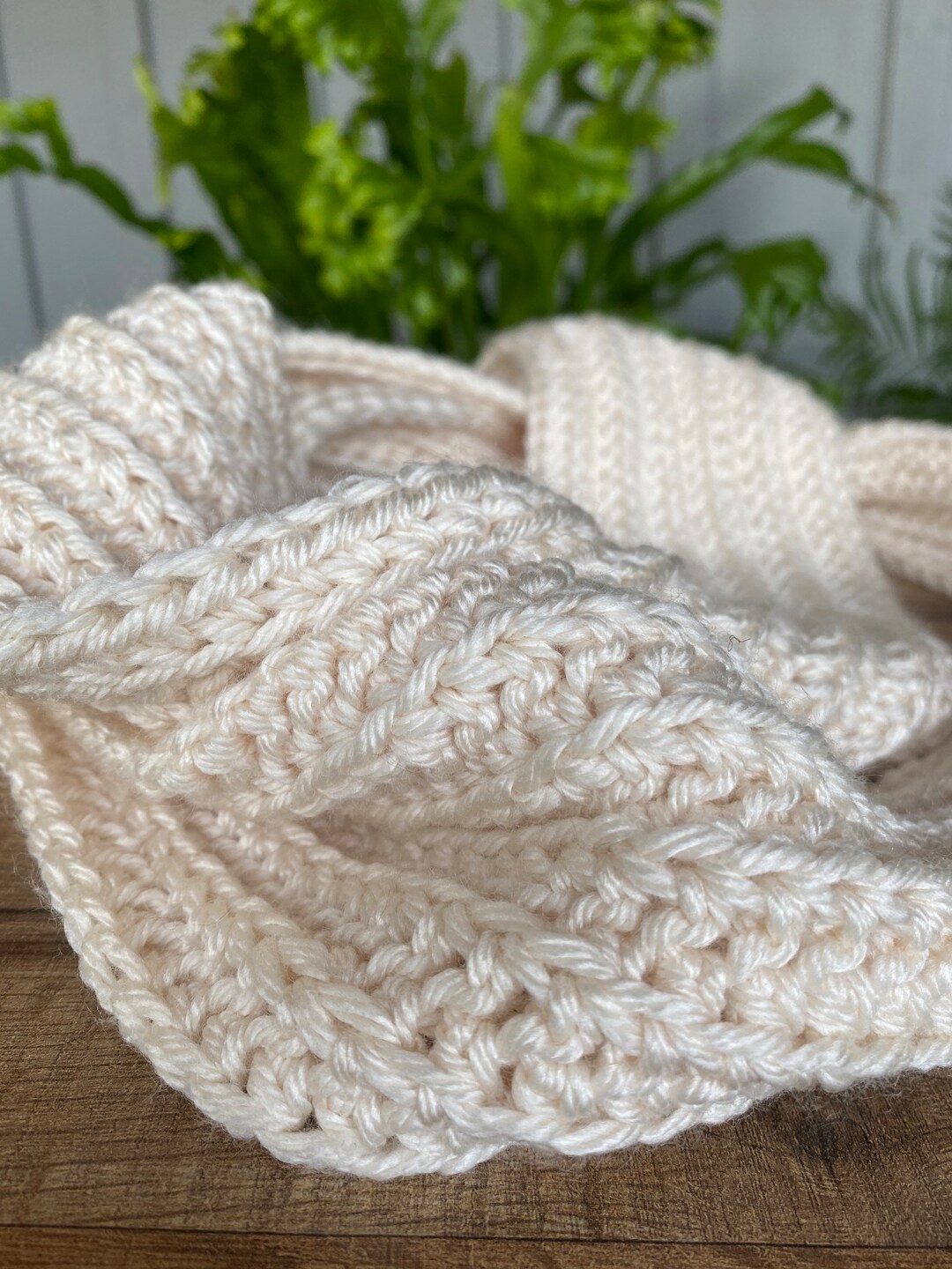 Crochet Loop Scarf, Scarf, Crochet Infinity Scarf, Rippled Scarf - Etsy