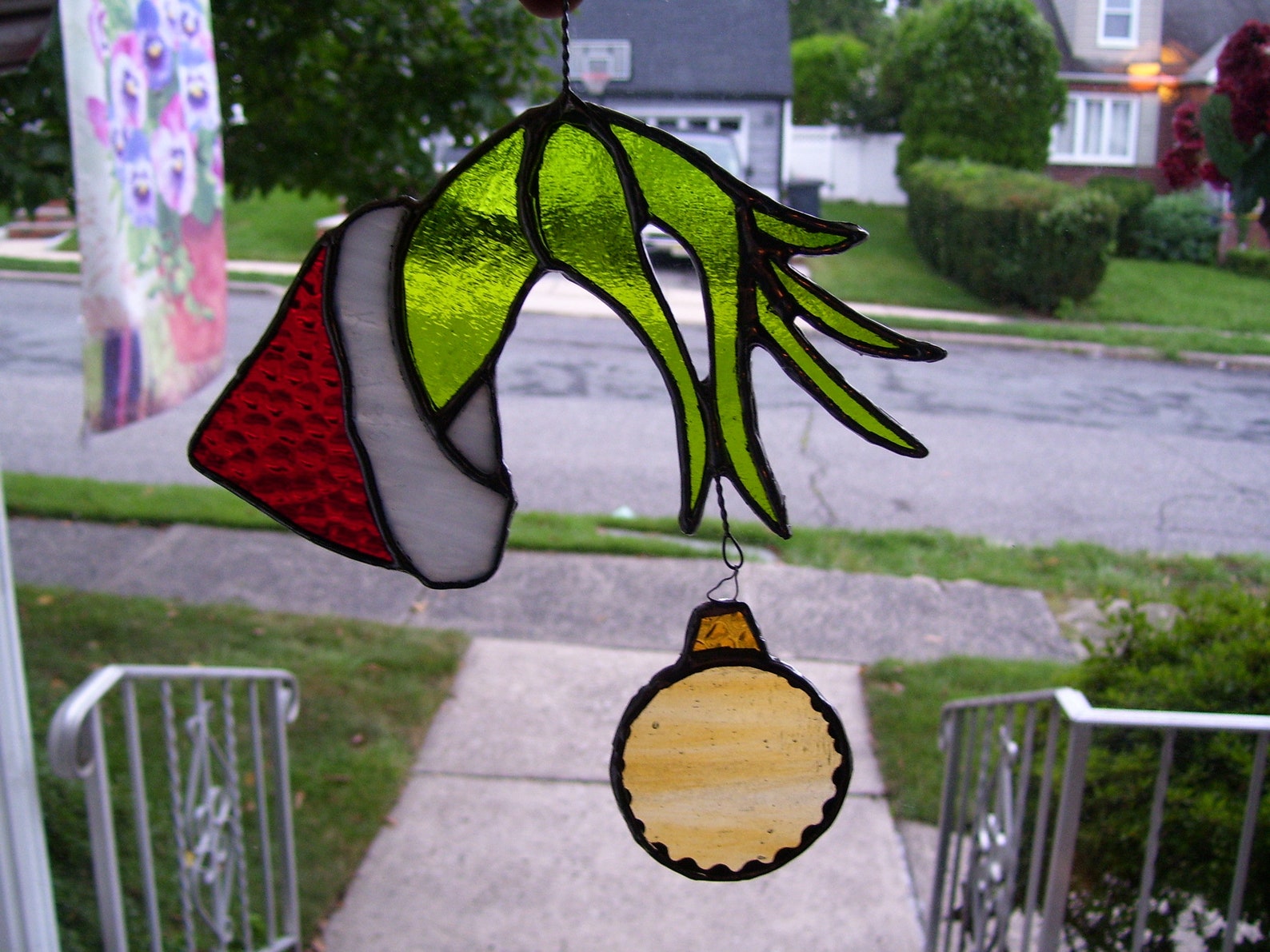 Stained Glass Grinch Hand Sun-catcher | Etsy
