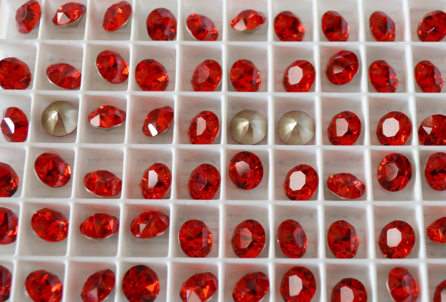 12 Pieces 8mm 1088 Light Siam Crystal 39ss Chatons - Etsy