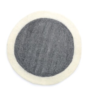 60 CM to 250 CM Gray Felt Sheet With White Border Wool Handmade Round ...