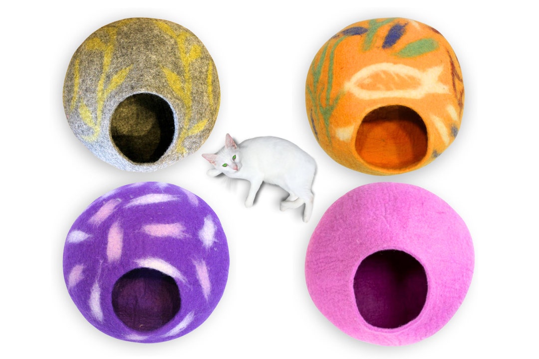 Beautiful Collection of Round Cat Beds Hand-felted Wool Cat House Cozy ...