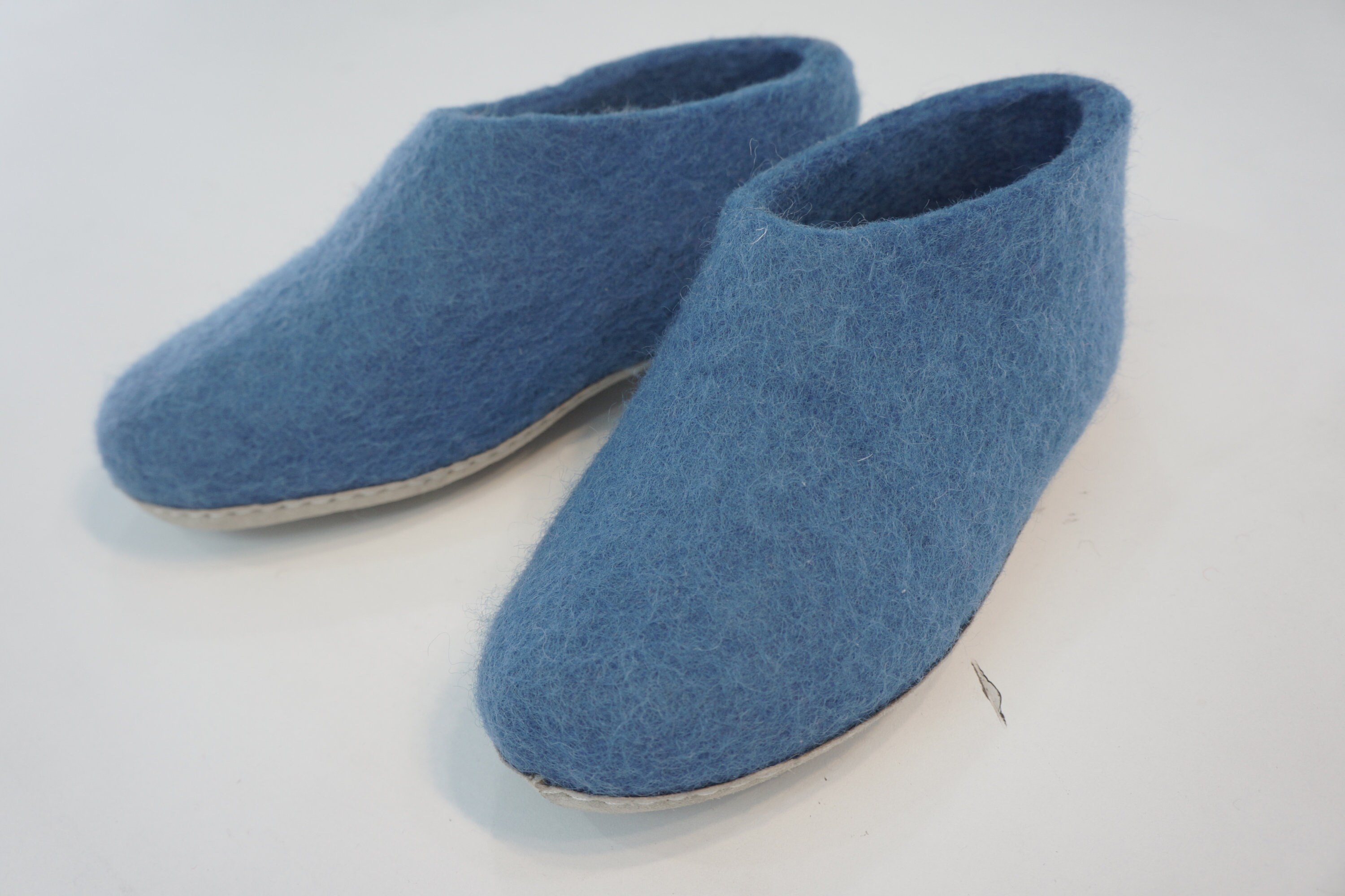 Felted 100% wool slipper.Handmade felt slipper-Felt slipper | Etsy