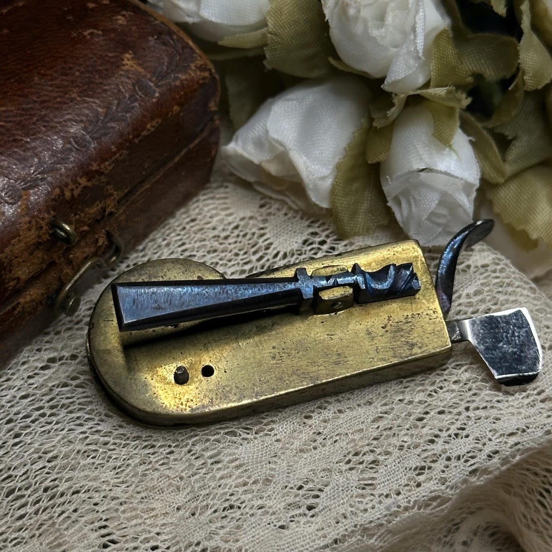 Antique 1800's Victorian-era Medical Fleam/bloodletter/scarificator ...