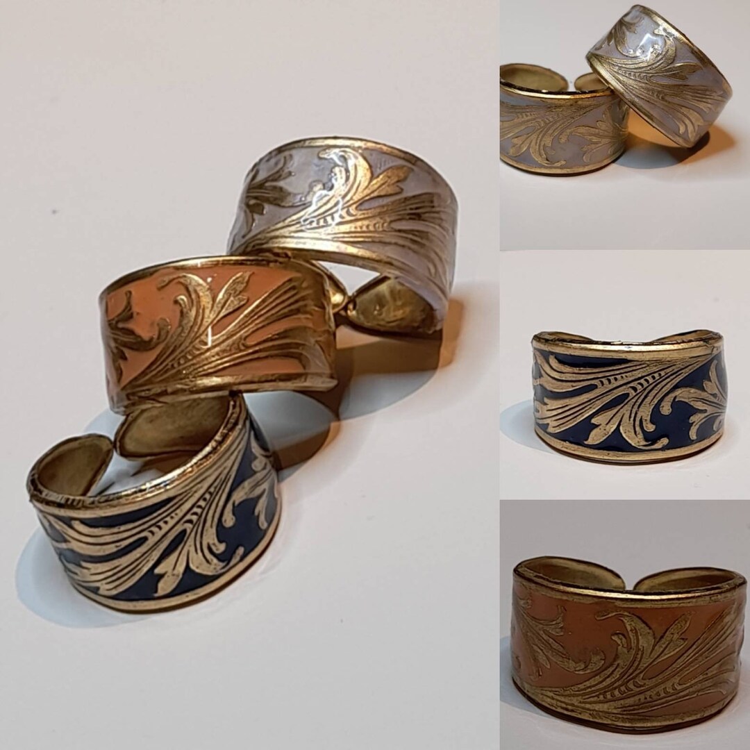 Enamel Ring With Tendril Motif in 3 Colors Adjustable - Etsy