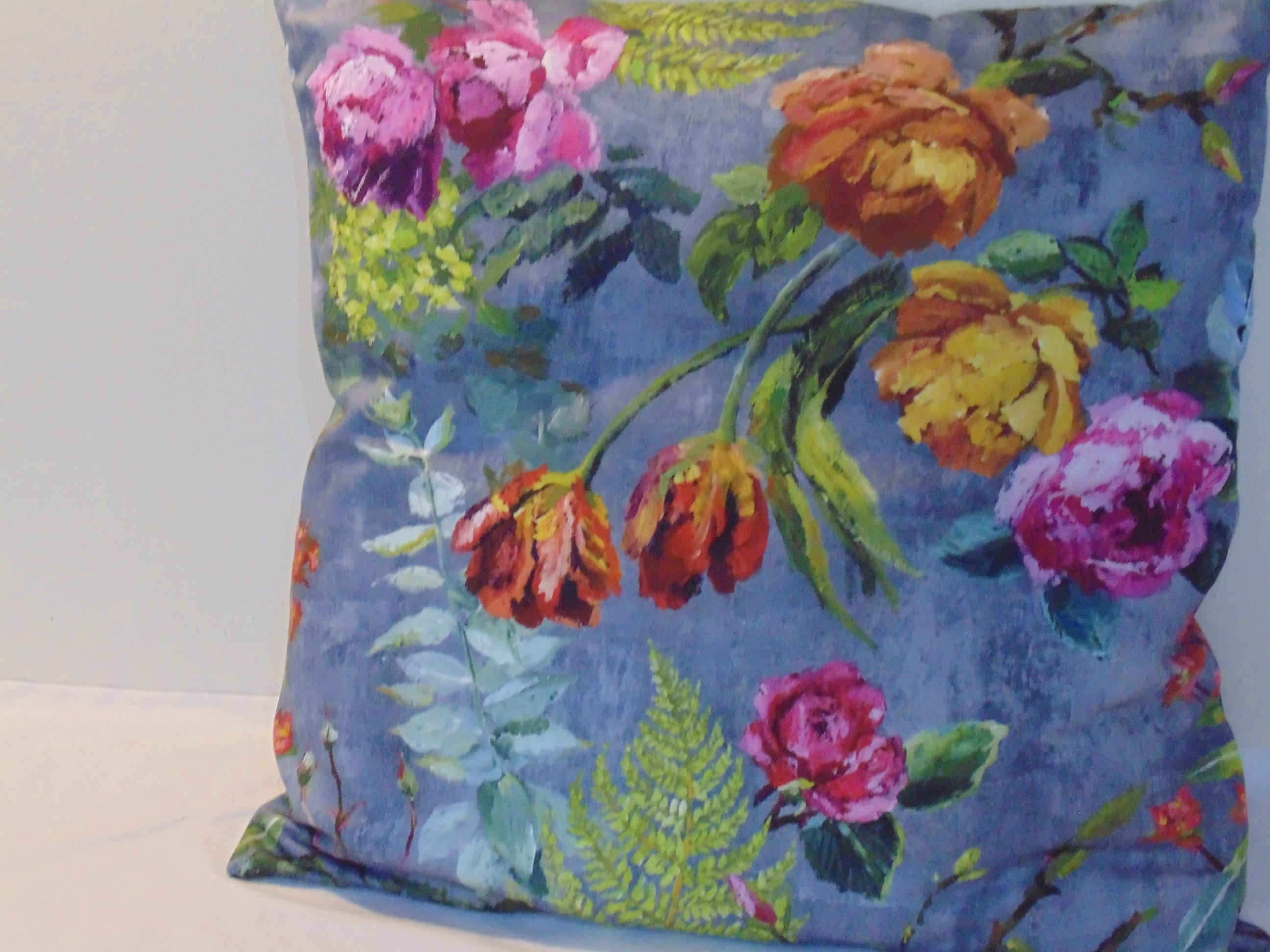 Designers Guild Floral 100% Cotton Fabric Tulipai Graphite | Etsy UK