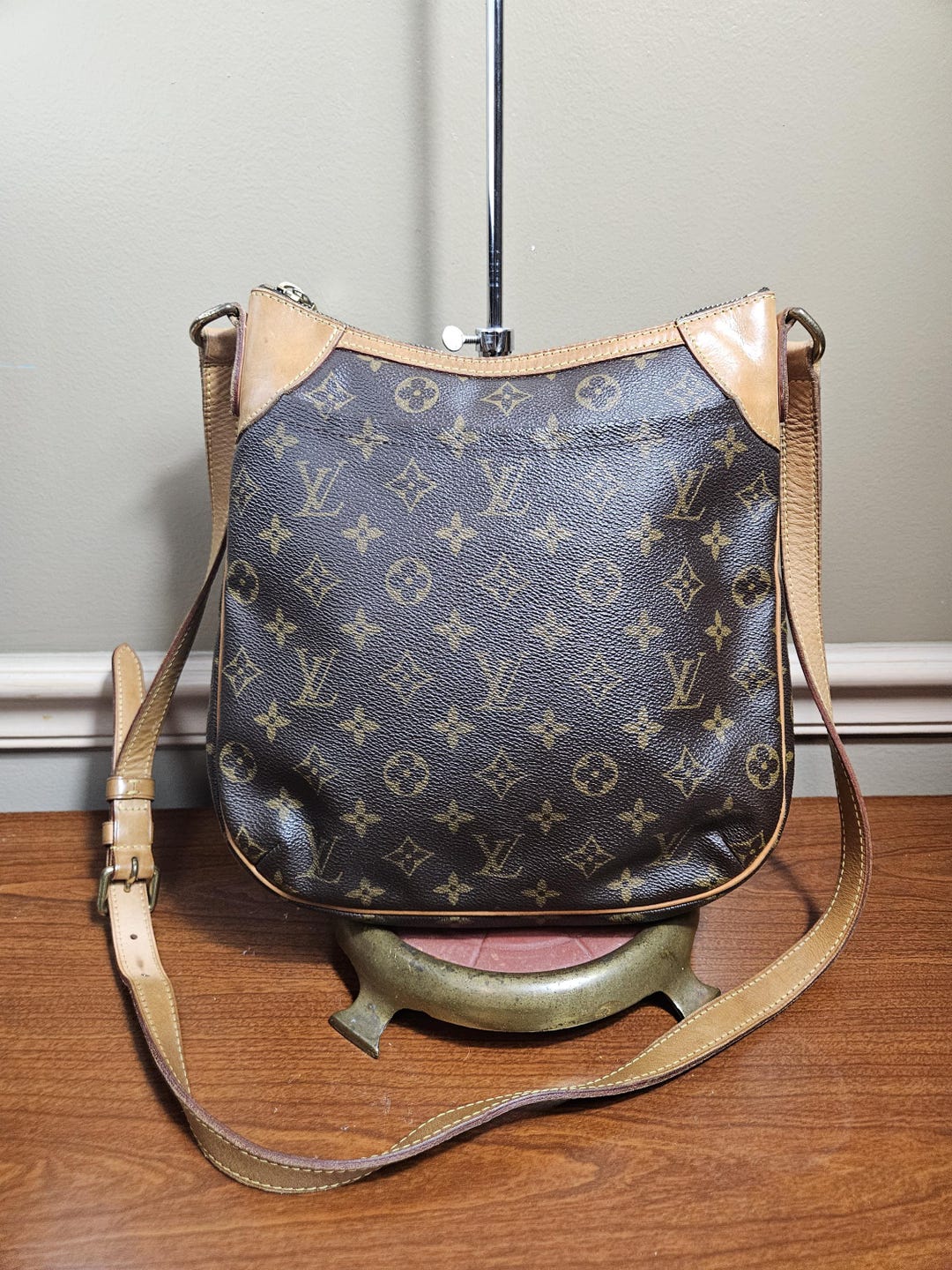 Guarantee Authentic Louis Vuitton Odeon Pm Monogram Canvas and Calf ...