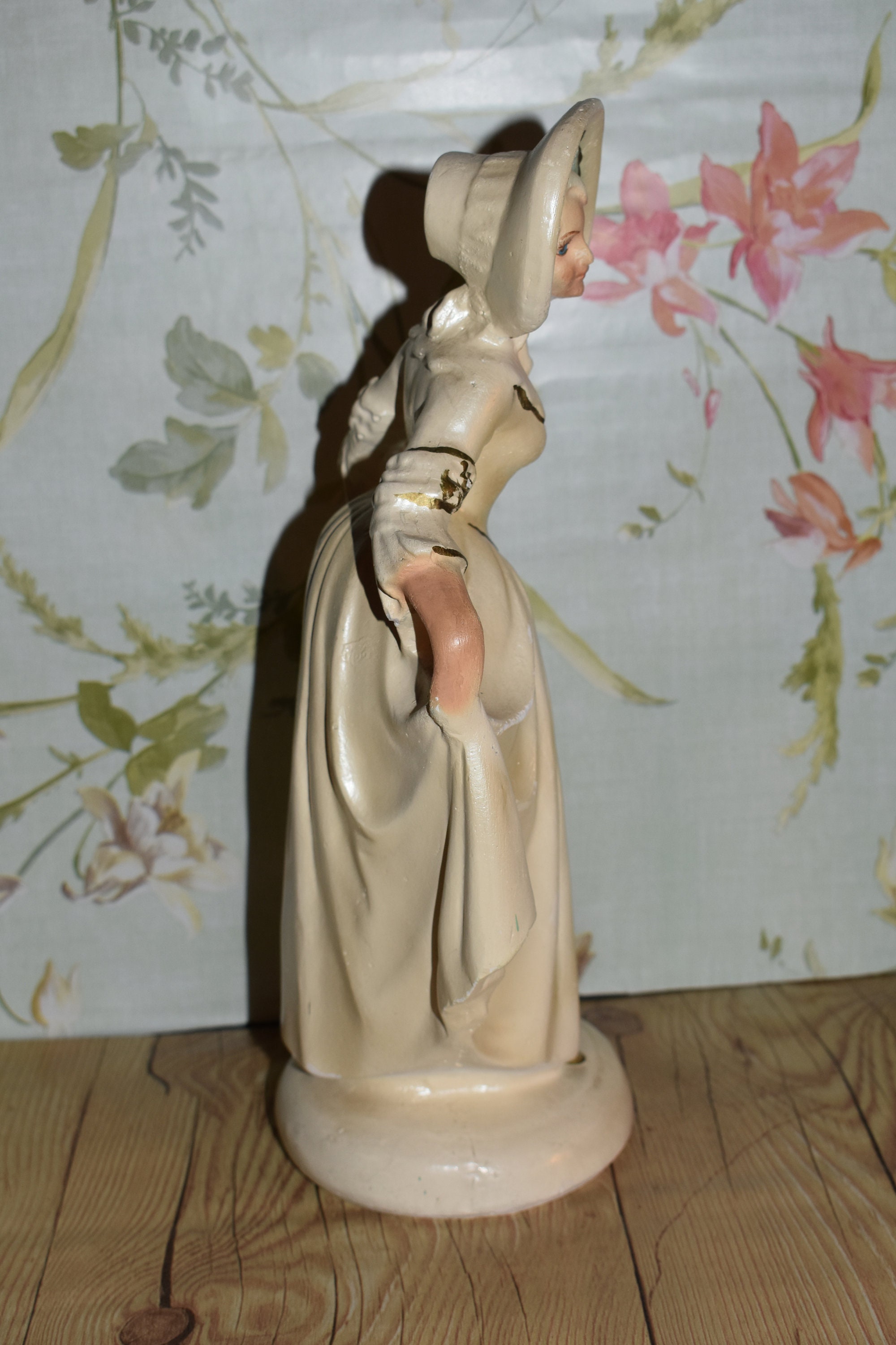 Vintage Chalkware Victorian Female Dancing/curtsy Statue With Luster ...
