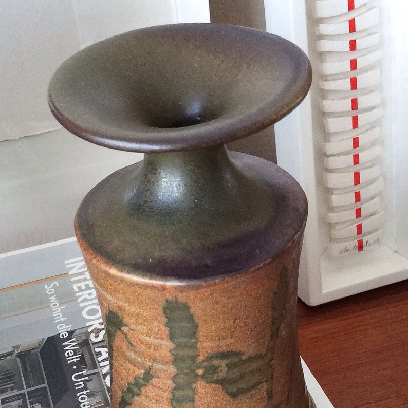 California Fluted Brush Stroke Pottery Vase by SDW Designs - Etsy