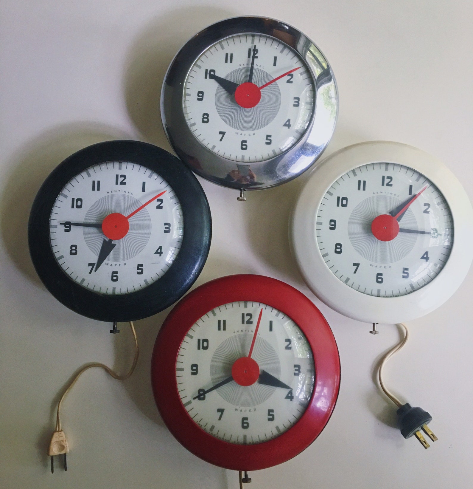 Sentinel Wafer Metal Wall Clock Classic Americana Pop Irony Art Paul ...