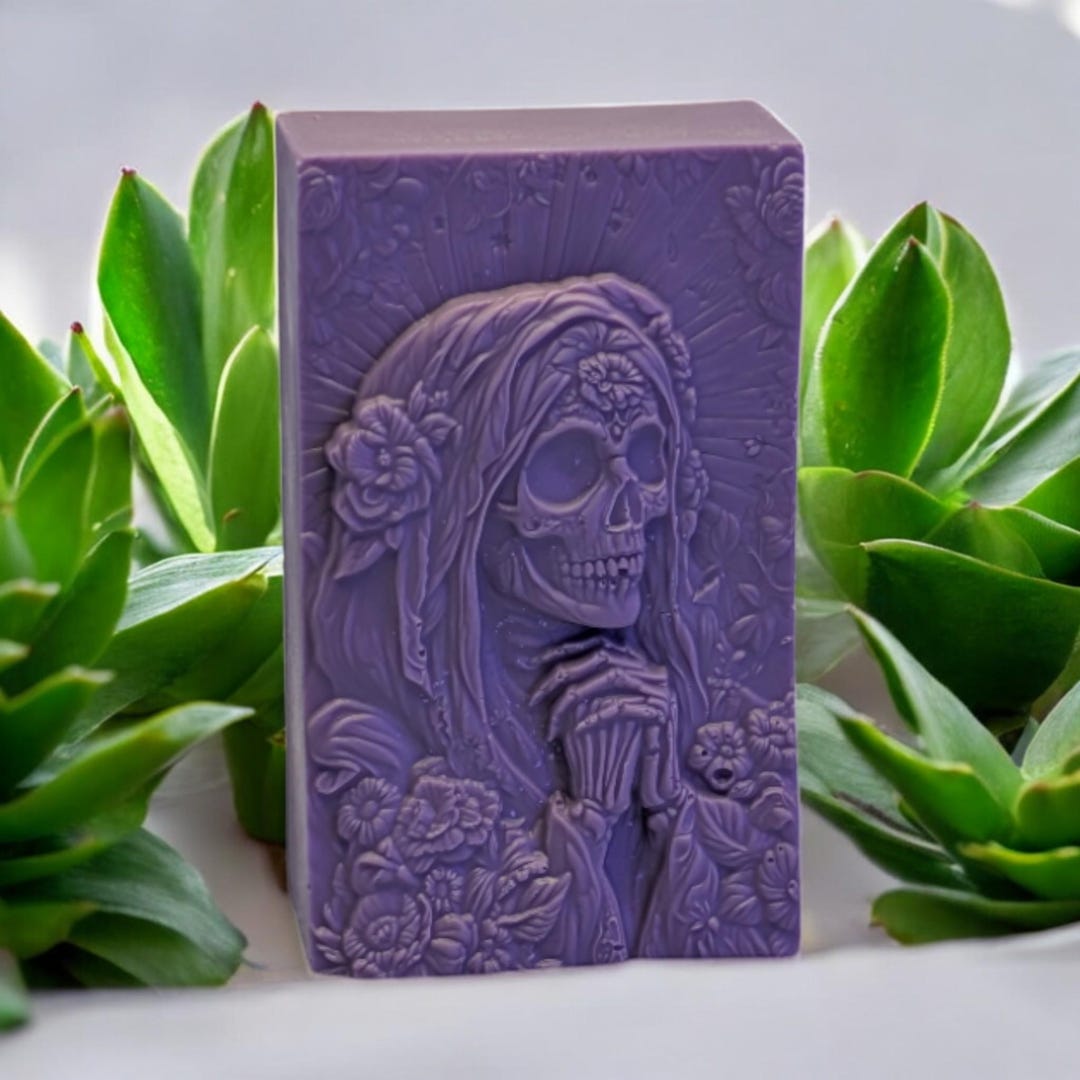 Santa Muerte Praying - Gothic Skull Mold for Soap, Candle, Resin ...
