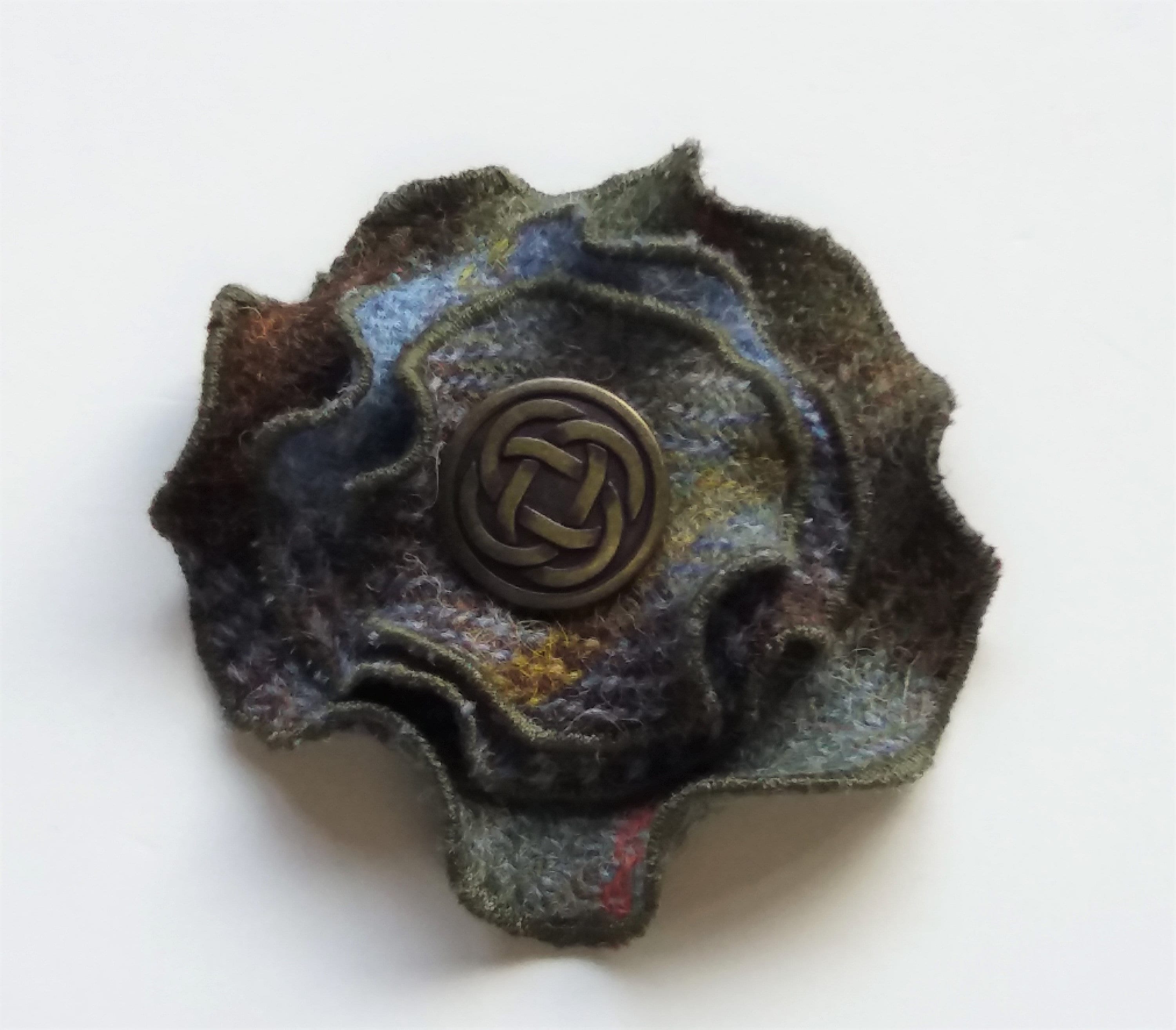 HARRIS TWEED Brooch / Mcleod Tartan / Handmade in Scotland - Etsy