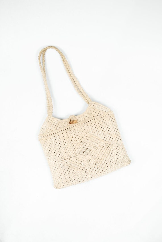 1970's Ivory Macramé Wood Toggle Purse - Gem