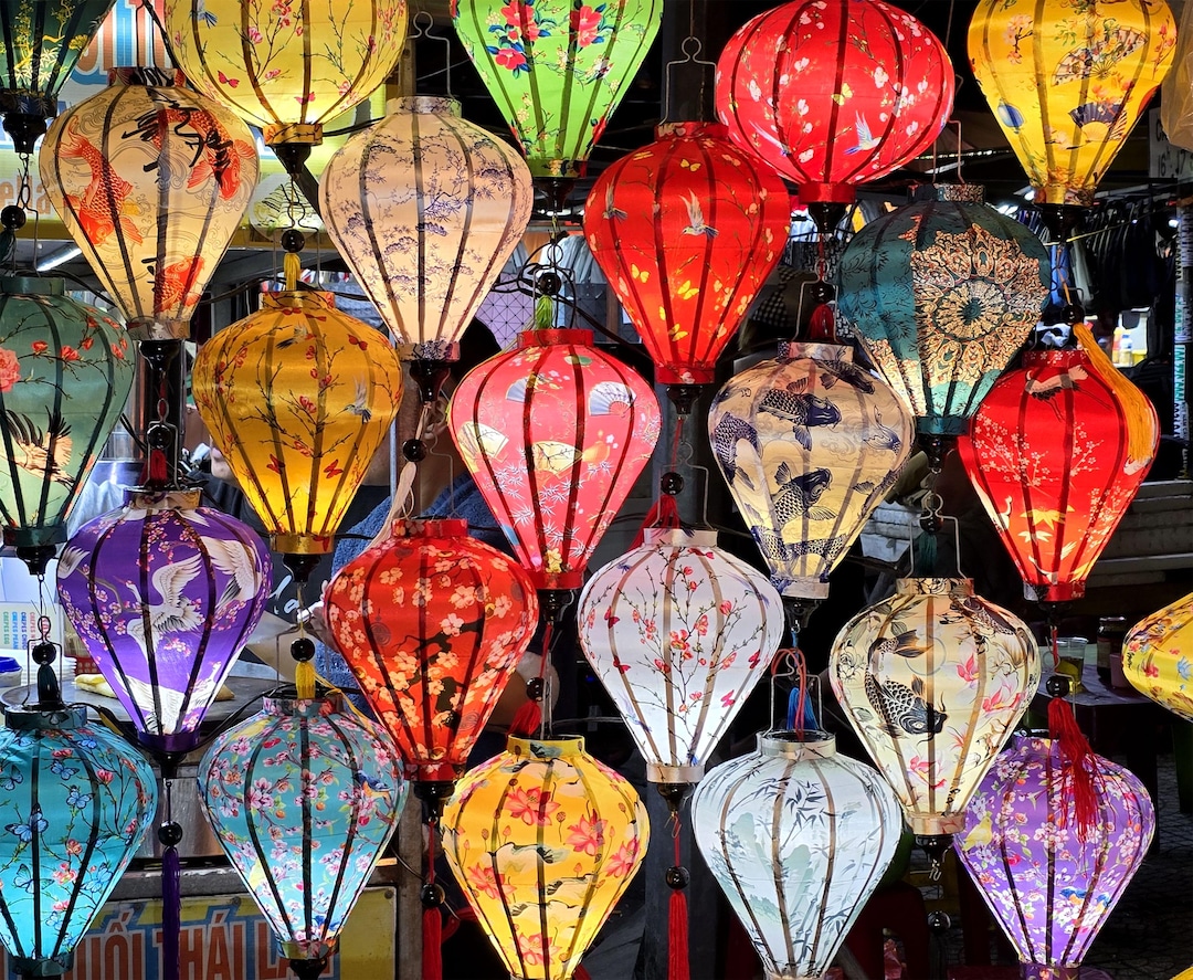 30 Silk Lanterns (35cm): Lunar New Year Decor, Outdoor Party - Etsy
