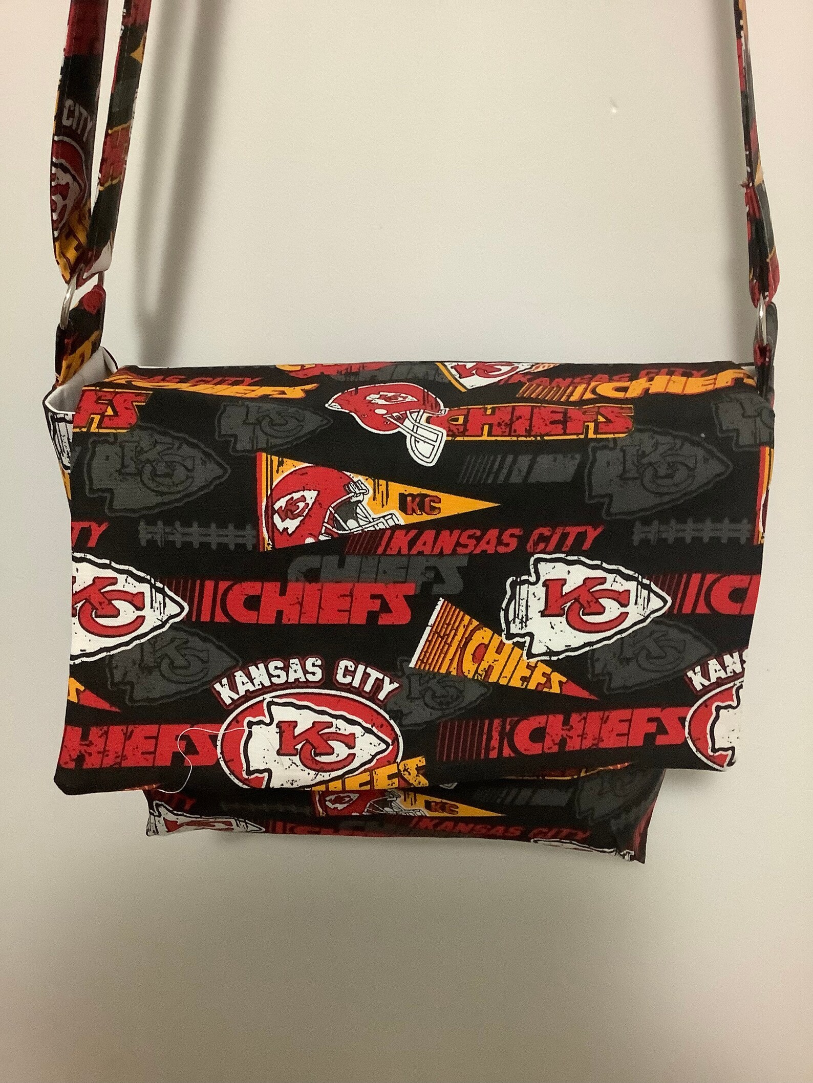 The Touchdown: Kansas City Chiefs Licensed Fabric Purse/messenger Bag ...
