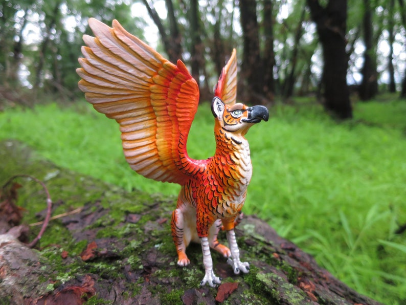 Artistic Model 3D Print Griffin Gryphon Figure Hand Painted Sculpture ...