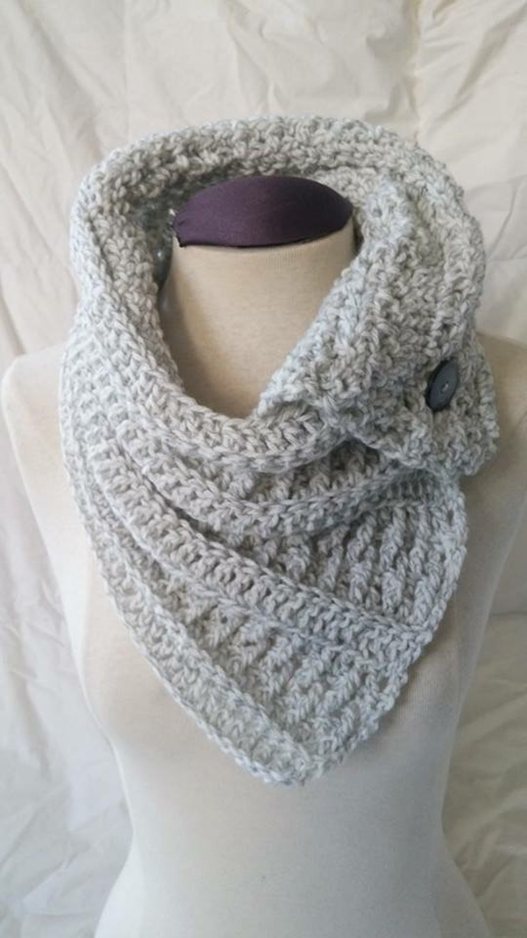 Women's Buttoned Scarf Pattern Women's Scarf Pattern - Etsy Canada