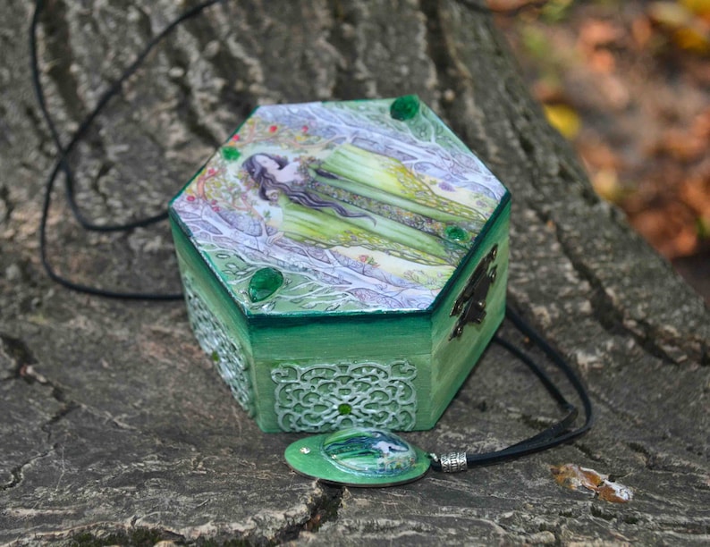 Elven Jewellery Box and Pendant Jewelry Storage Elf - Etsy