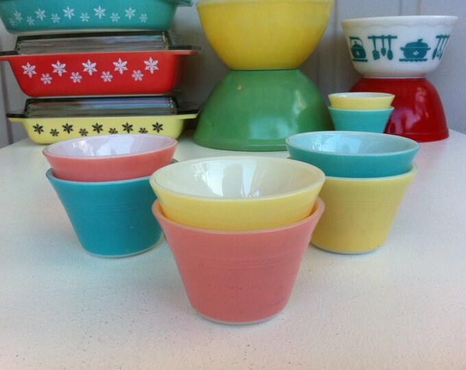 JAJ Pyrex Custard Cups Cute English Pyrex Pink Yellow & - Etsy
