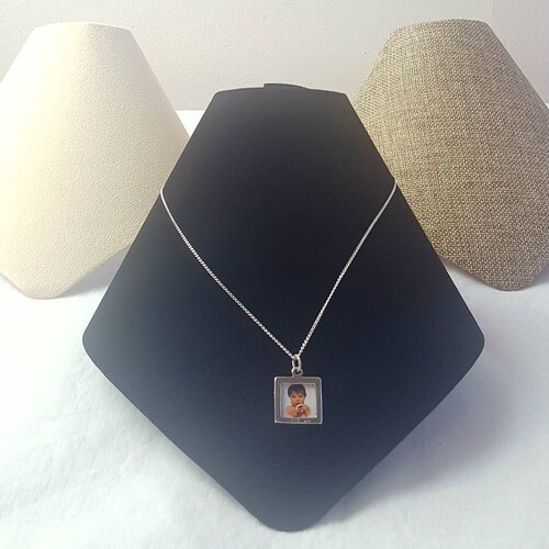 Modern Neck Display - Etsy