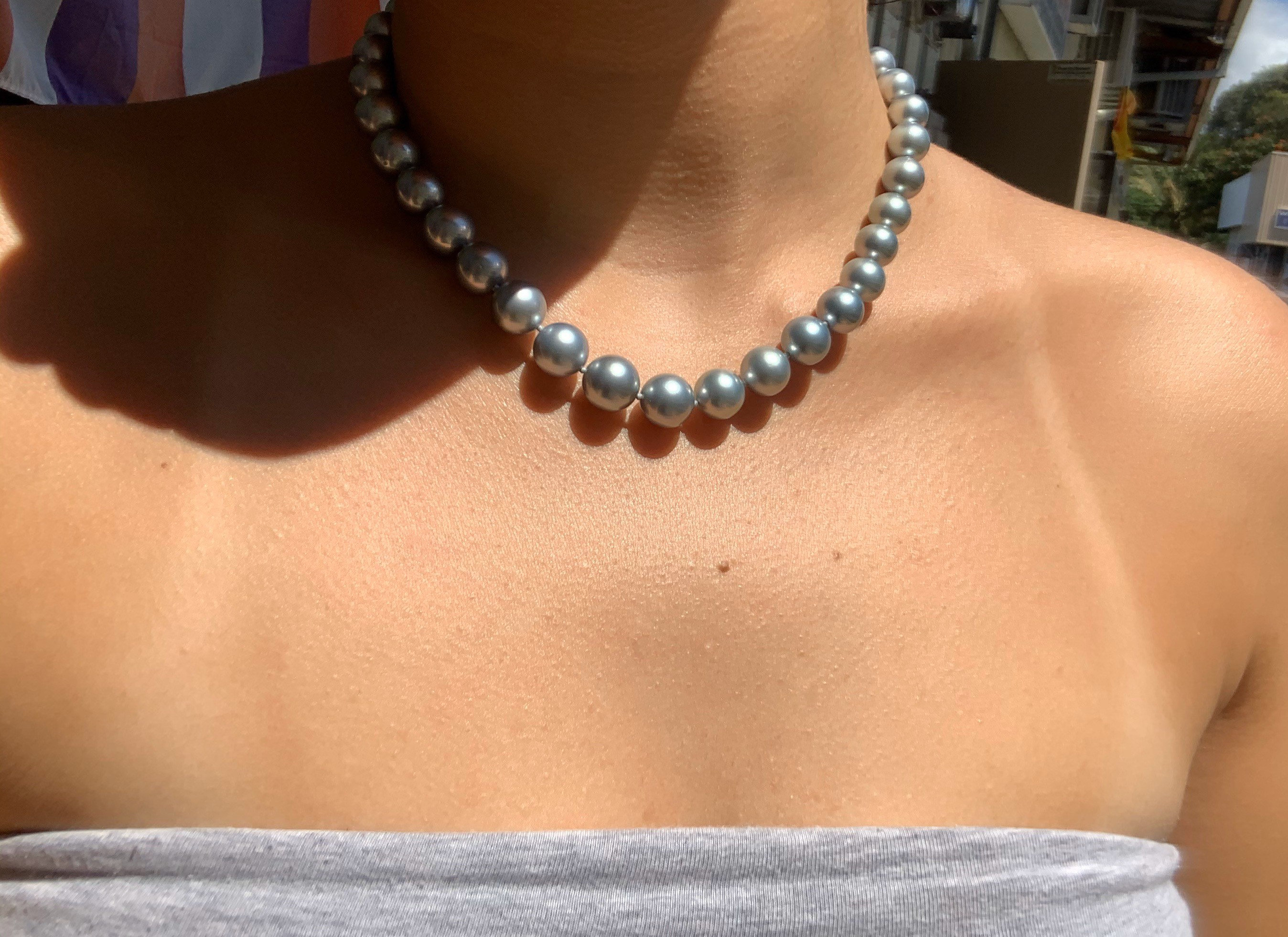 17” Silver Tahitian Pearl Necklace 100% Natural Color 17” Silver Tahitian Pearl Necklace 100% Natural Color