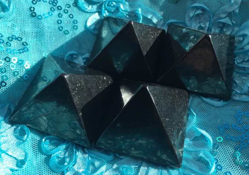 Shungite Pyramid Crystal Grid Meditation Chakra Reiki - Etsy