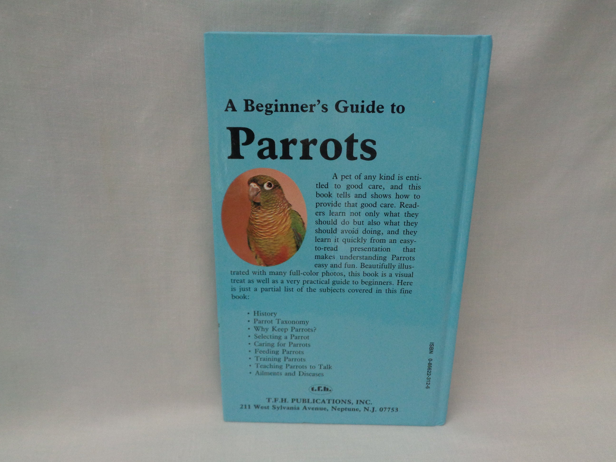 Vintage 1986 A Beginner's Guide to Parrots Book by Marshall Naigh - Etsy