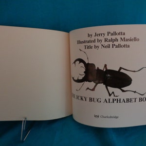 1986 the Icky Bug Alphabet Book by Jerry Pallotta - Etsy