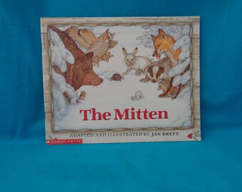 The Mitten * an Old Ukrainian Folktale * Alvin Tresselt * Yaroslava ...