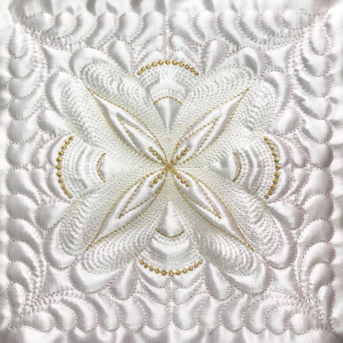 Trapunto Feather Quilt Machine Embroidery Designs Pack Instant Download ...