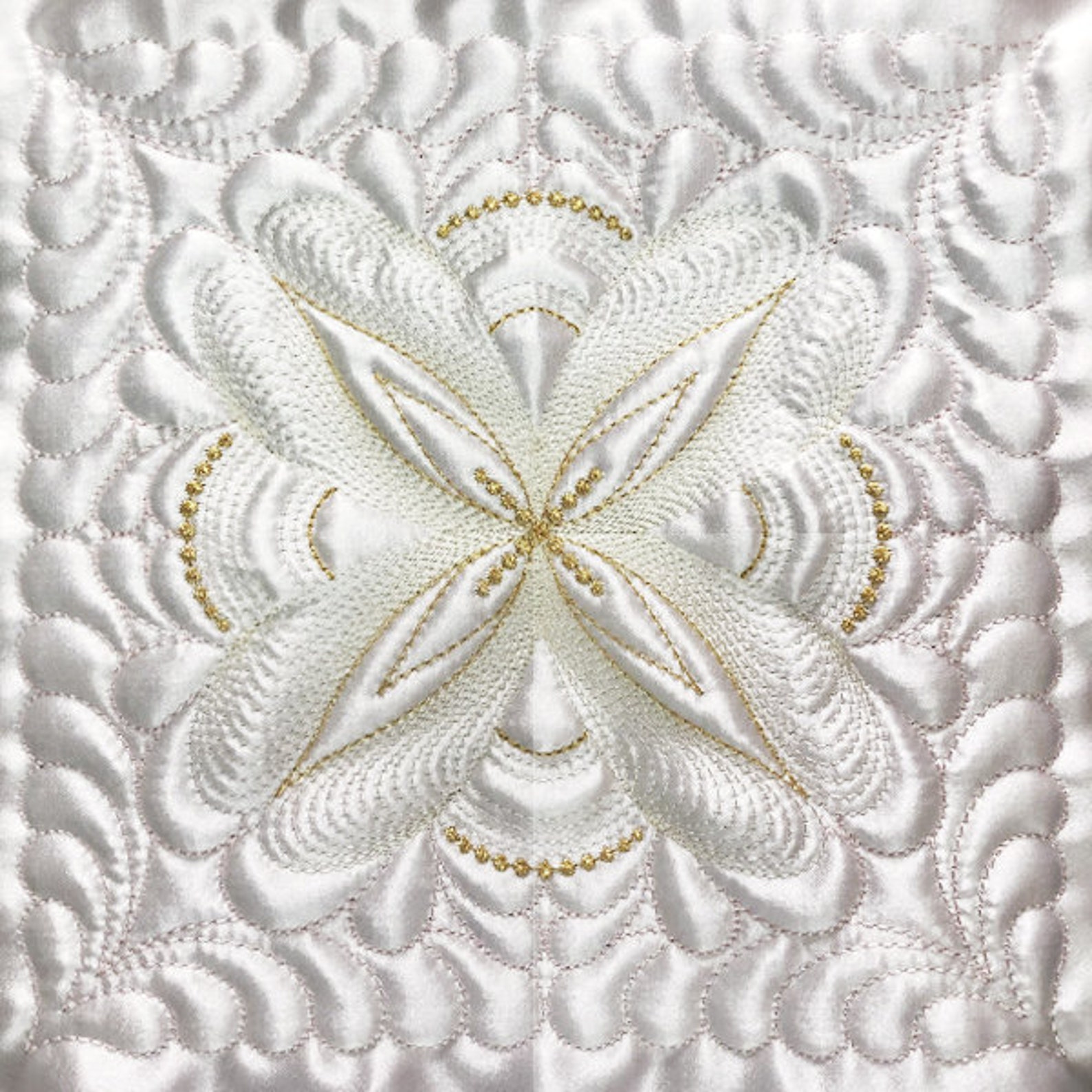 Trapunto Feather Quilt Machine Embroidery Designs Pack Instant Download ...