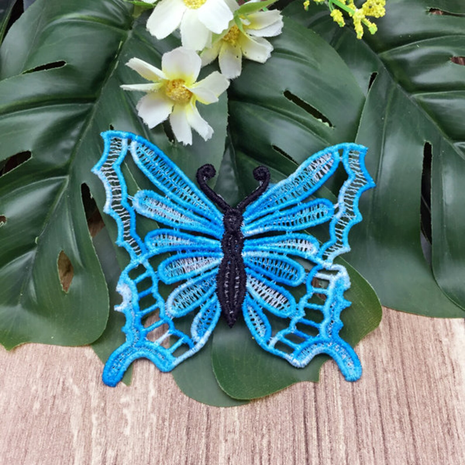 FSL Variegated Butterfly Free Standing Lace Ornament Machine Embroidery ...