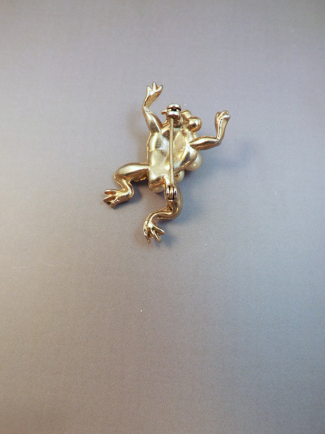 Vintage Froggy Pin Collector Piece Frog Pin Whimsical Frog Pearl ...