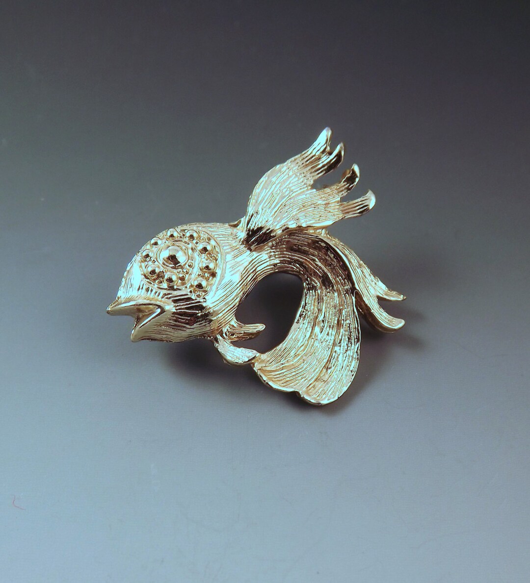 Vintage Brooch- Fish- Vintage Gold Pin - Etsy