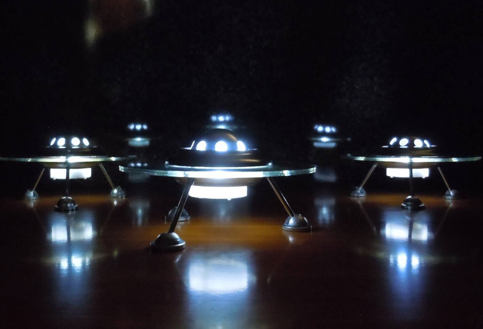 Retro Spacecraft Night Light - Etsy