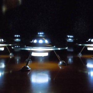 Retro Spacecraft Night Light - Etsy