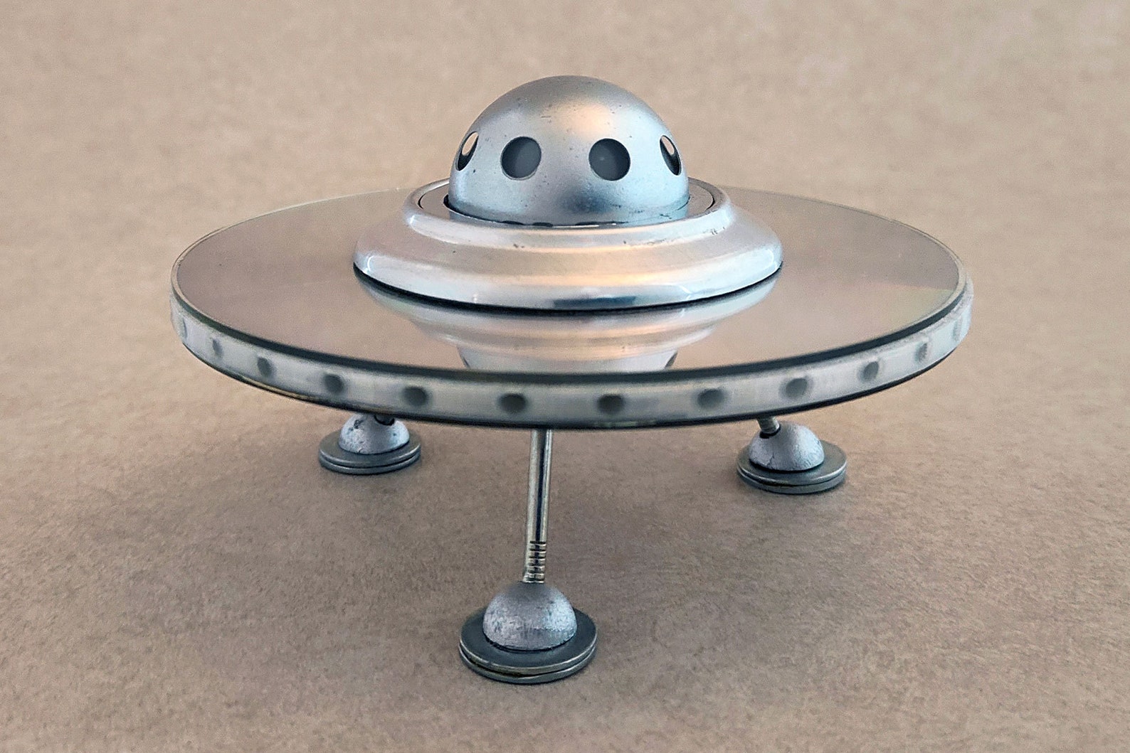 Retro Spacecraft Night Light - Etsy