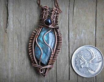 Heady wire wrapped pendant | Etsy