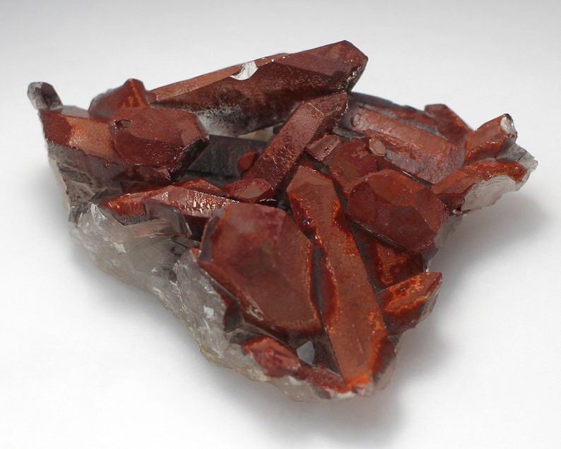 Red Quartz Cluster of Dark-red Translucent Smoky Quartz | Etsy