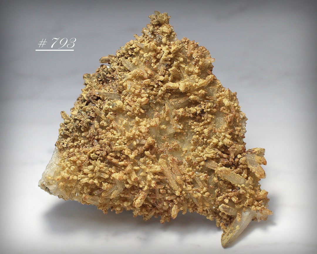 Quartz, Calcite, Chalcopyrite - Red/tan Calcite Crystal Druse on Quartz ...